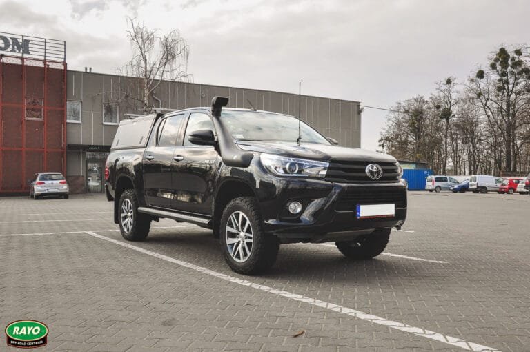#130 Toyota Hilux | RAYO off-road centrum